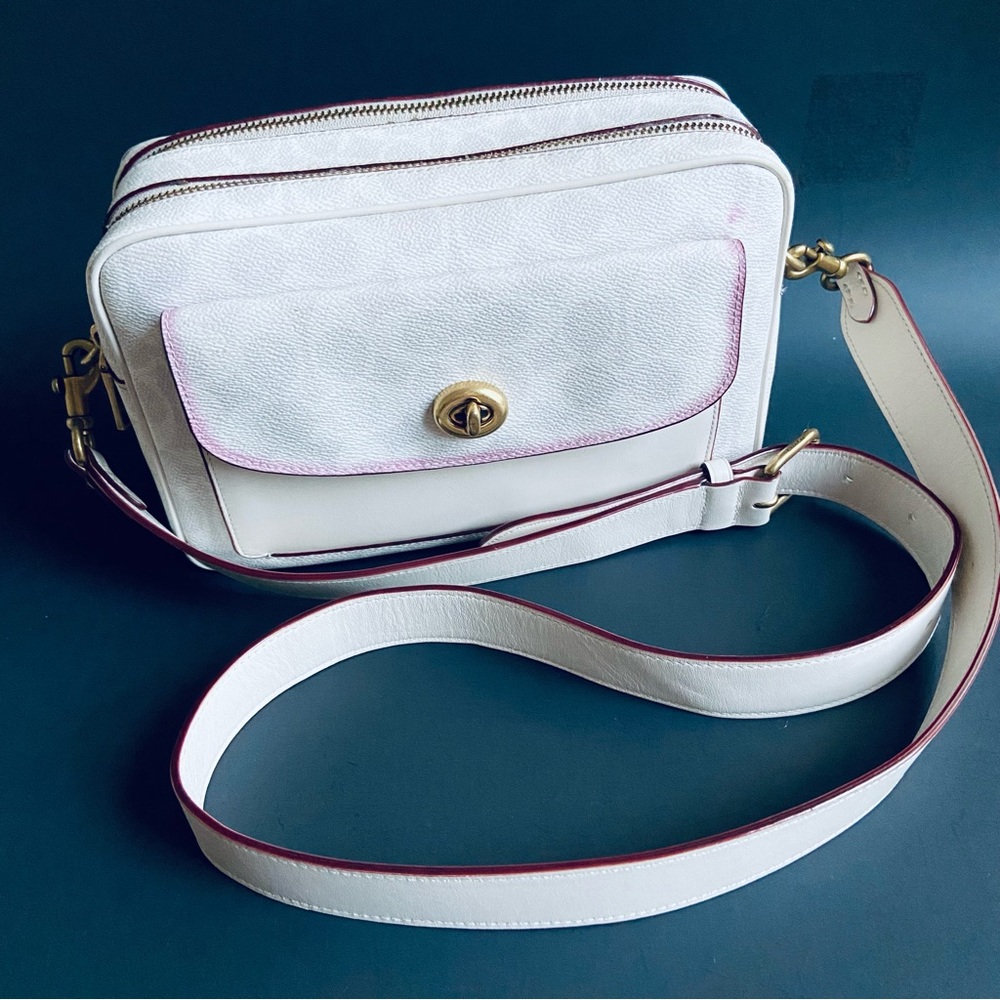 Coach Signature Cassie Camera Bag Crossbody - Gem